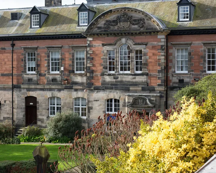 University of Dundee | UK Admissions, Scholarships & Visa